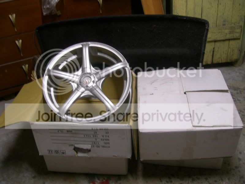 FS: 17" 4xuniversal RS-GT Hyper Black Chrome & RH Evolution Z5000 | VW ...